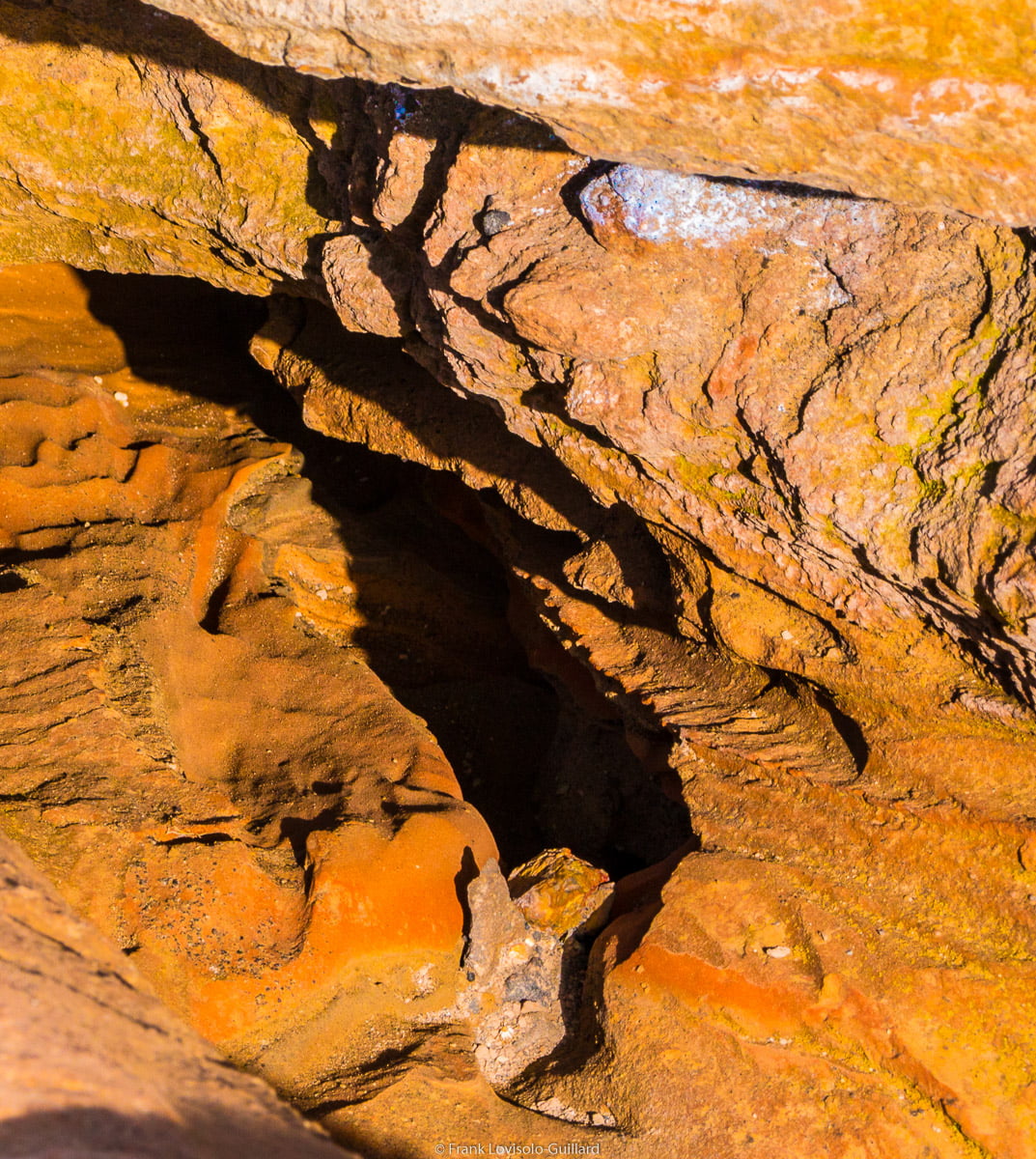 Isola di Vulcano, port, fleurs, volcan, cristaux : géant